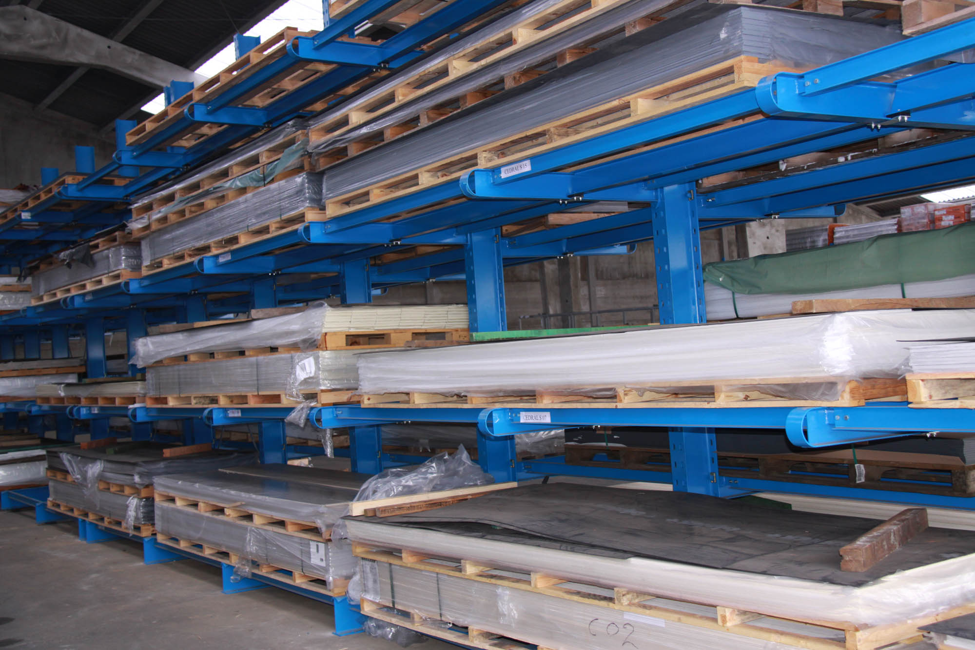 Cantilever racking | Racking systems | OHRA UK