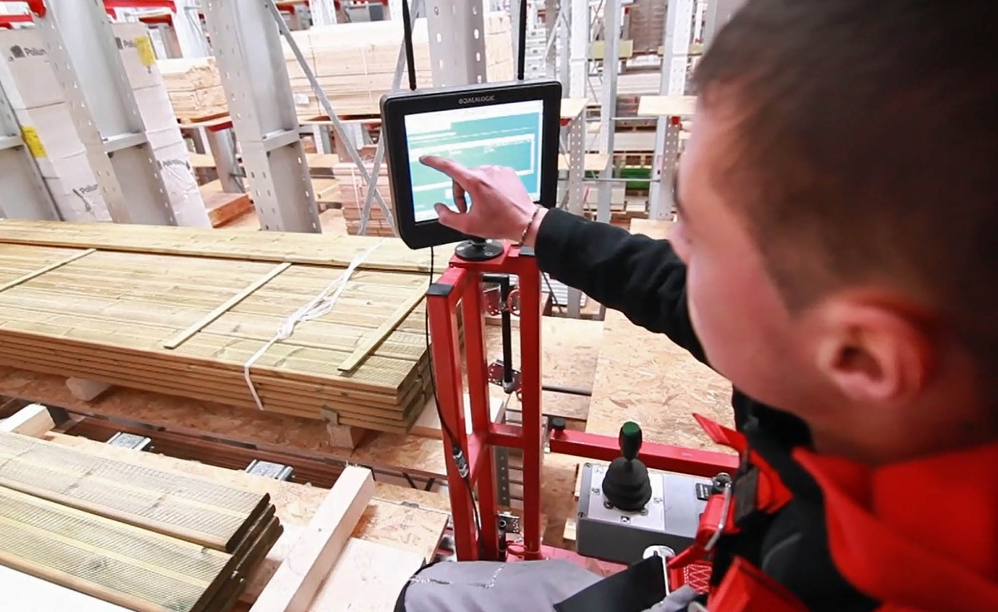 Automatic storage | Stacker cranes | OHRA UK